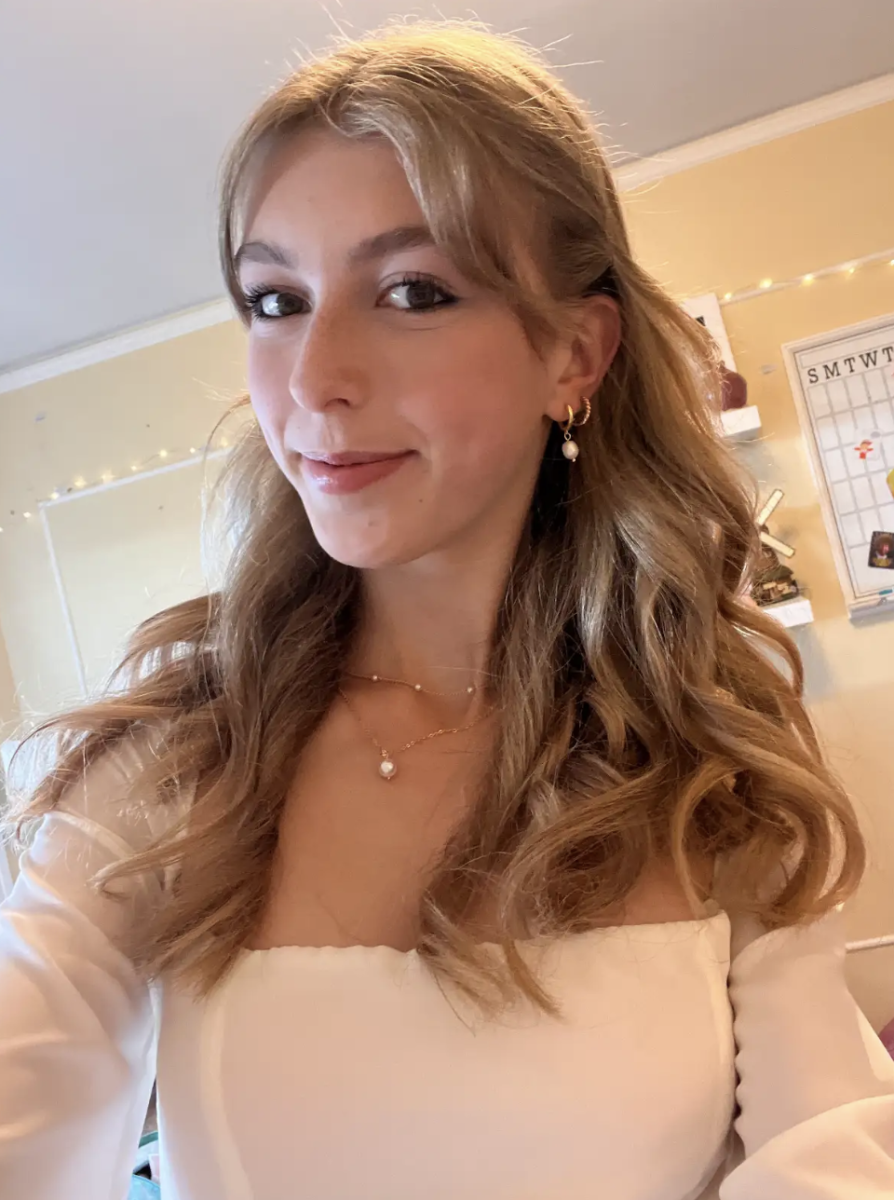 Rachel Lewis ’25 – The Emerald